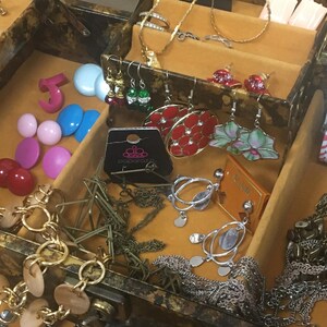 Vintage mod Jewelry 175pc Lot Necklaces Rings Bracelets Earrings in ...