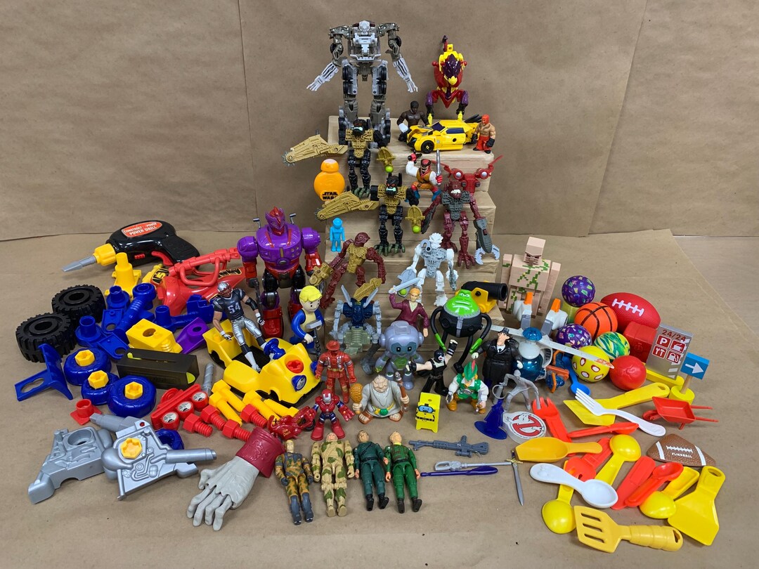 107pc Mix Toy Lot Fisher Price Imaginext Bionicle Minecraft Soldiers ...
