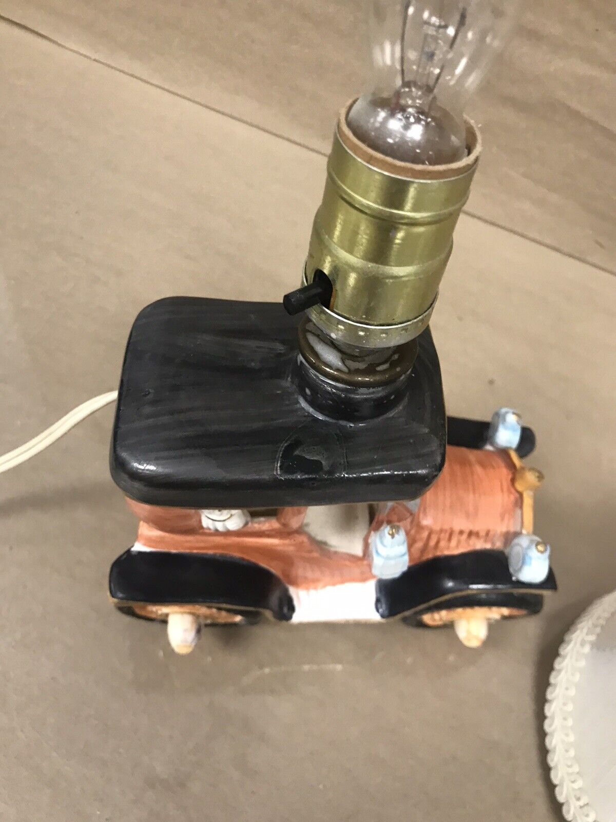 Vintage Whimsical Hand Painted Ceramic Antique Car Buggy Lamp Kitschy ...