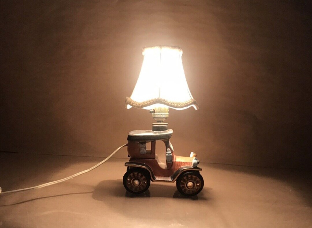 Vintage Whimsical Hand Painted Ceramic Antique Car Buggy Lamp Kitschy ...