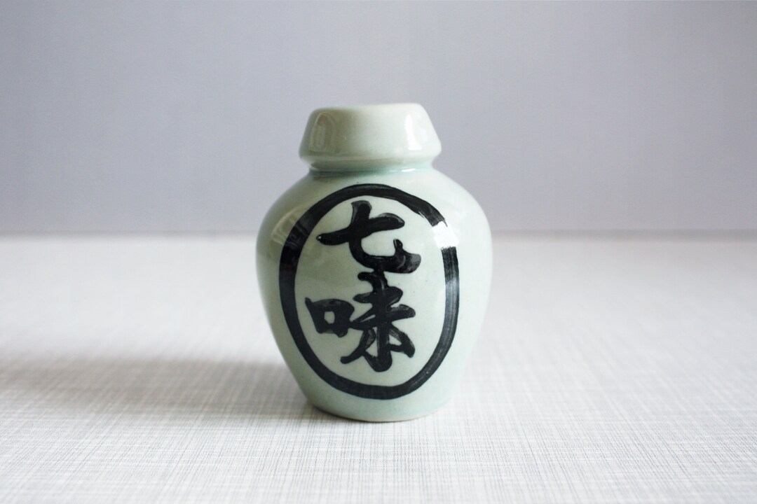 Japanese Vintage Ceramic Seven Red Chili Peppers / Shichimi Shaker Hand ...