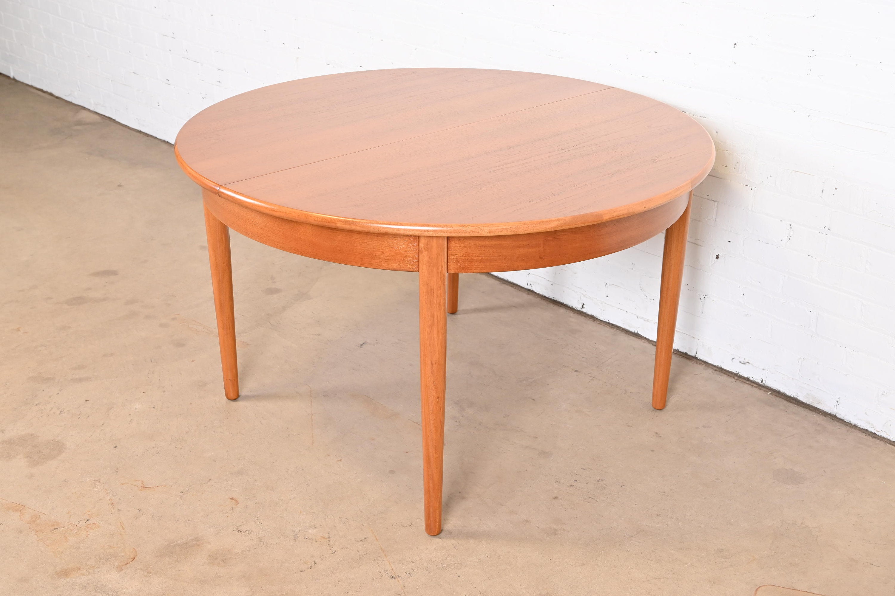 Danish Modern Teak Round Dining Table, Newly Refinished - Etsy