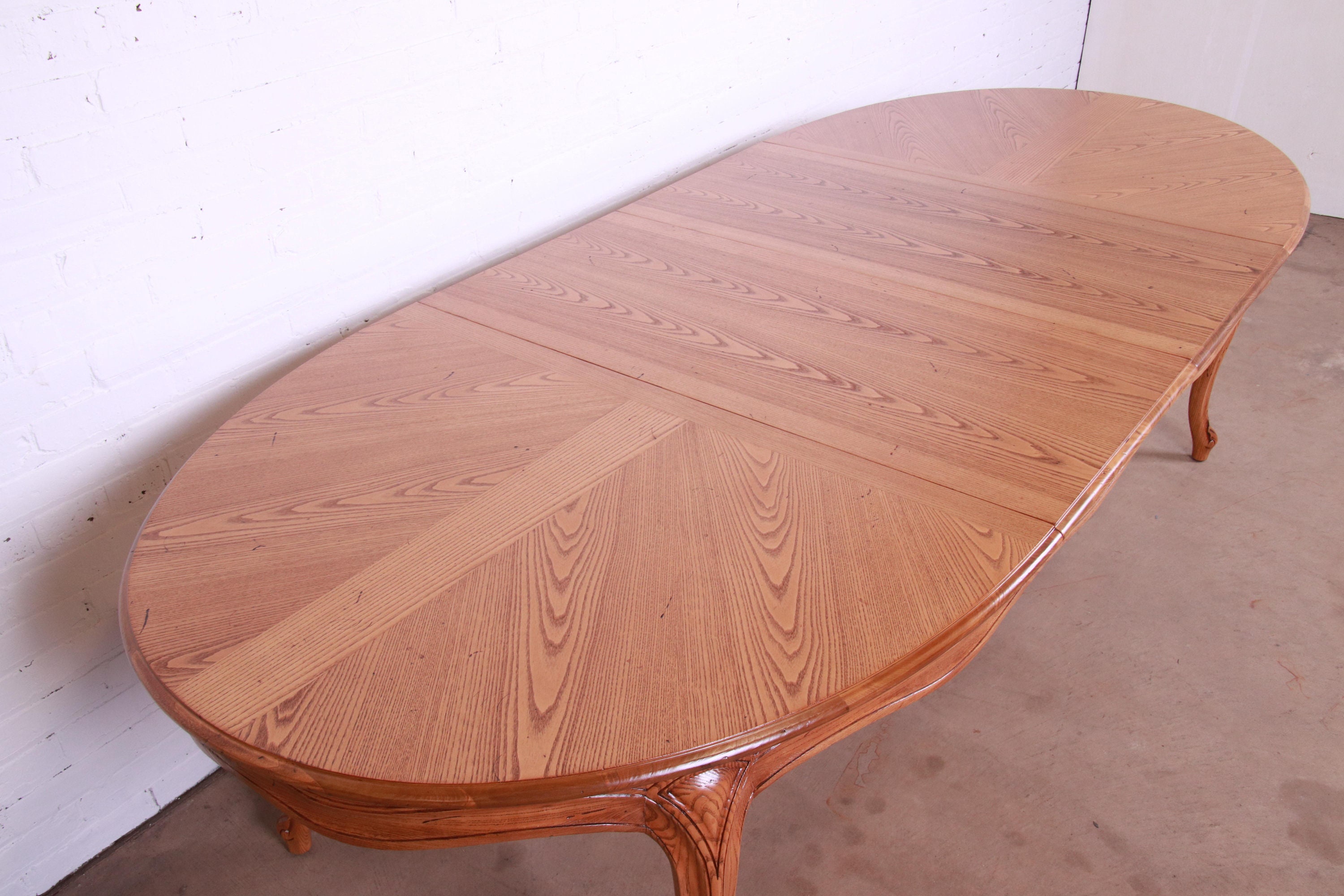 Henredon French Provincial Louis XV Carved Oak Extension Dining Table ...