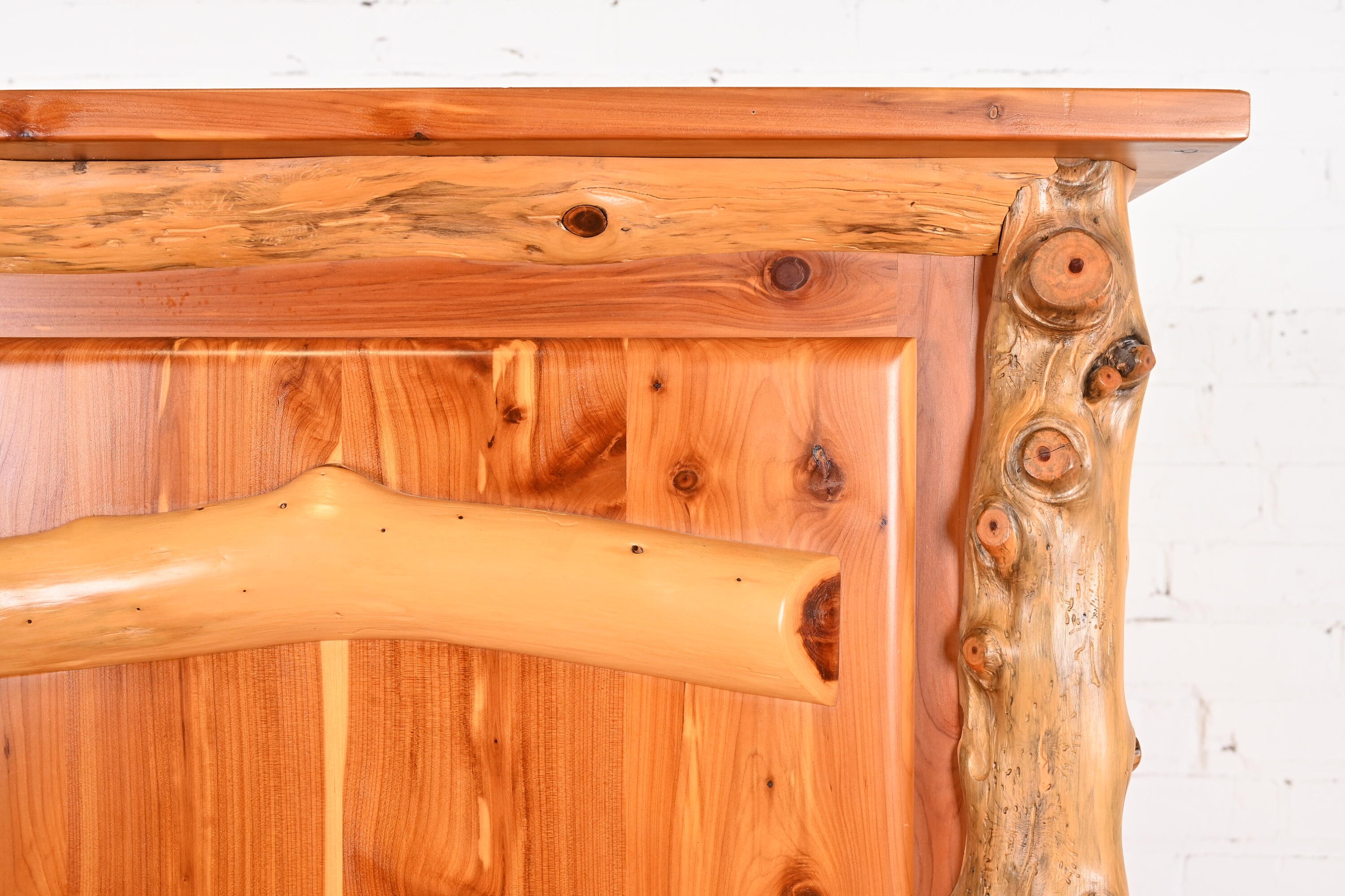 Cómoda estilo amish hecha a mano con armario rústico de cedro - Etsy España