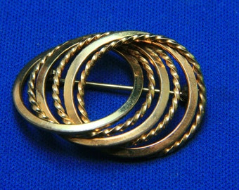 Gold circle pin | Etsy