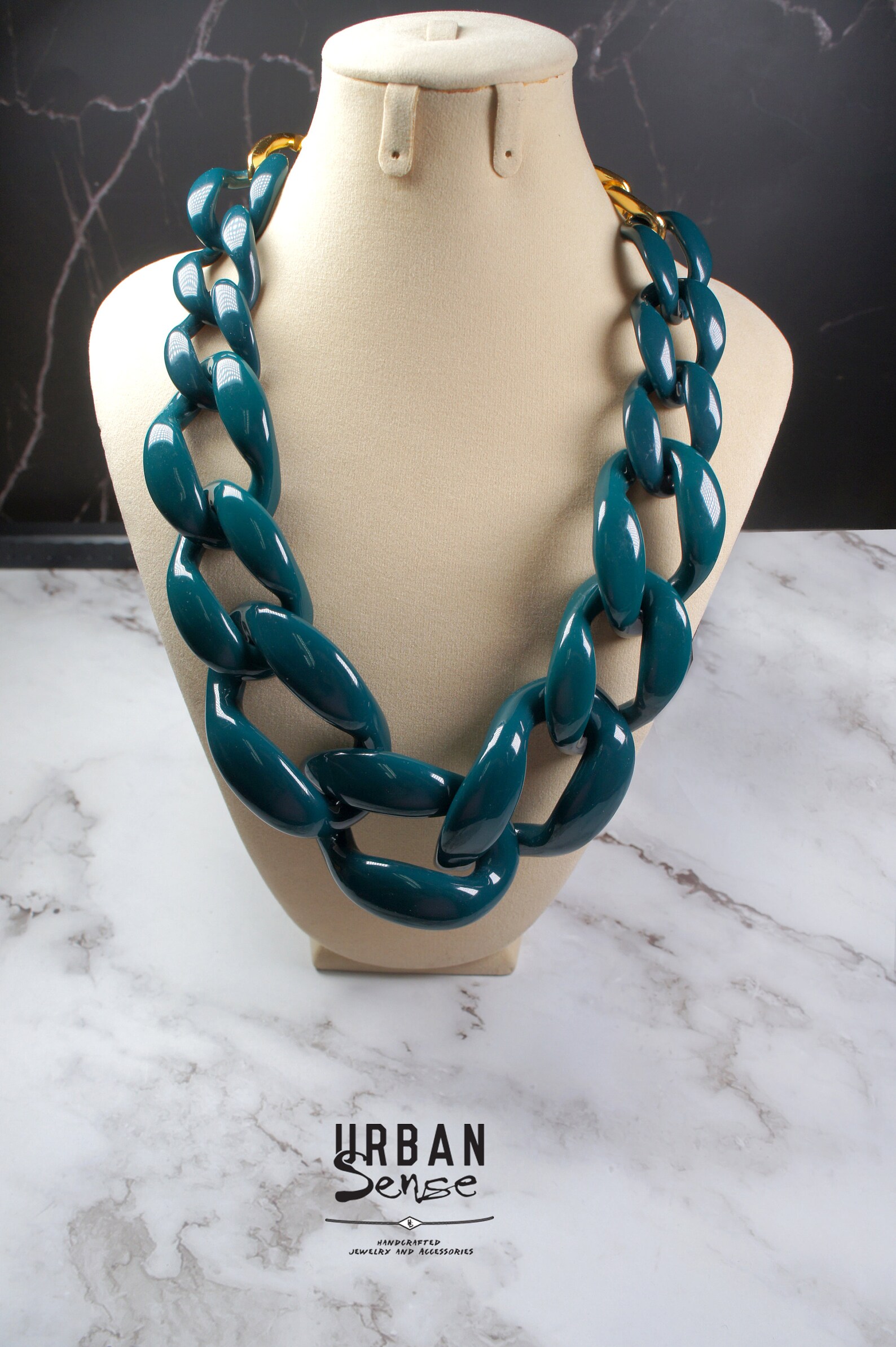 Shiney Oversized Chain Link Necklace, Statement Necklace, Bib Necklace ...