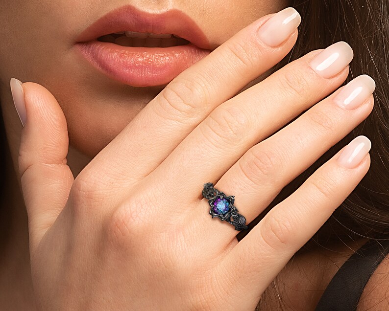 Black Gold Alexandrite Engagement Ring / June Birthstone Ring - Etsy