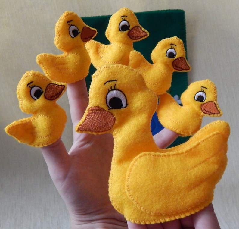 5 Little Ducks - Finger Puppet Play Set. 5 Little Ducks Finger Puppets ...