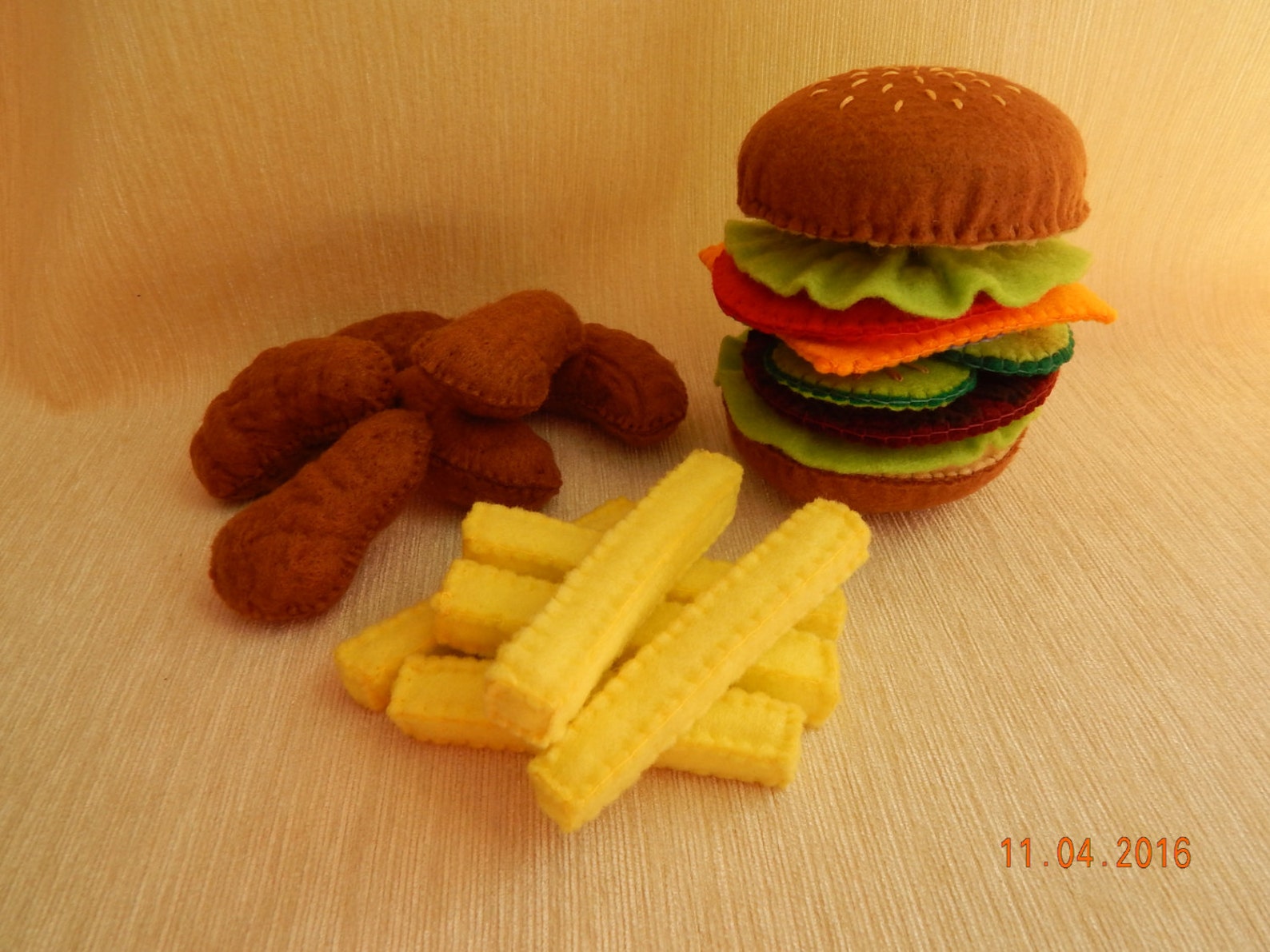 Felt Hamburger Set. Hamburger With Fries and Chicken Nuggets - Play ...