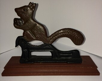 Cast Iron Squirrel Nutcracker - Etsy