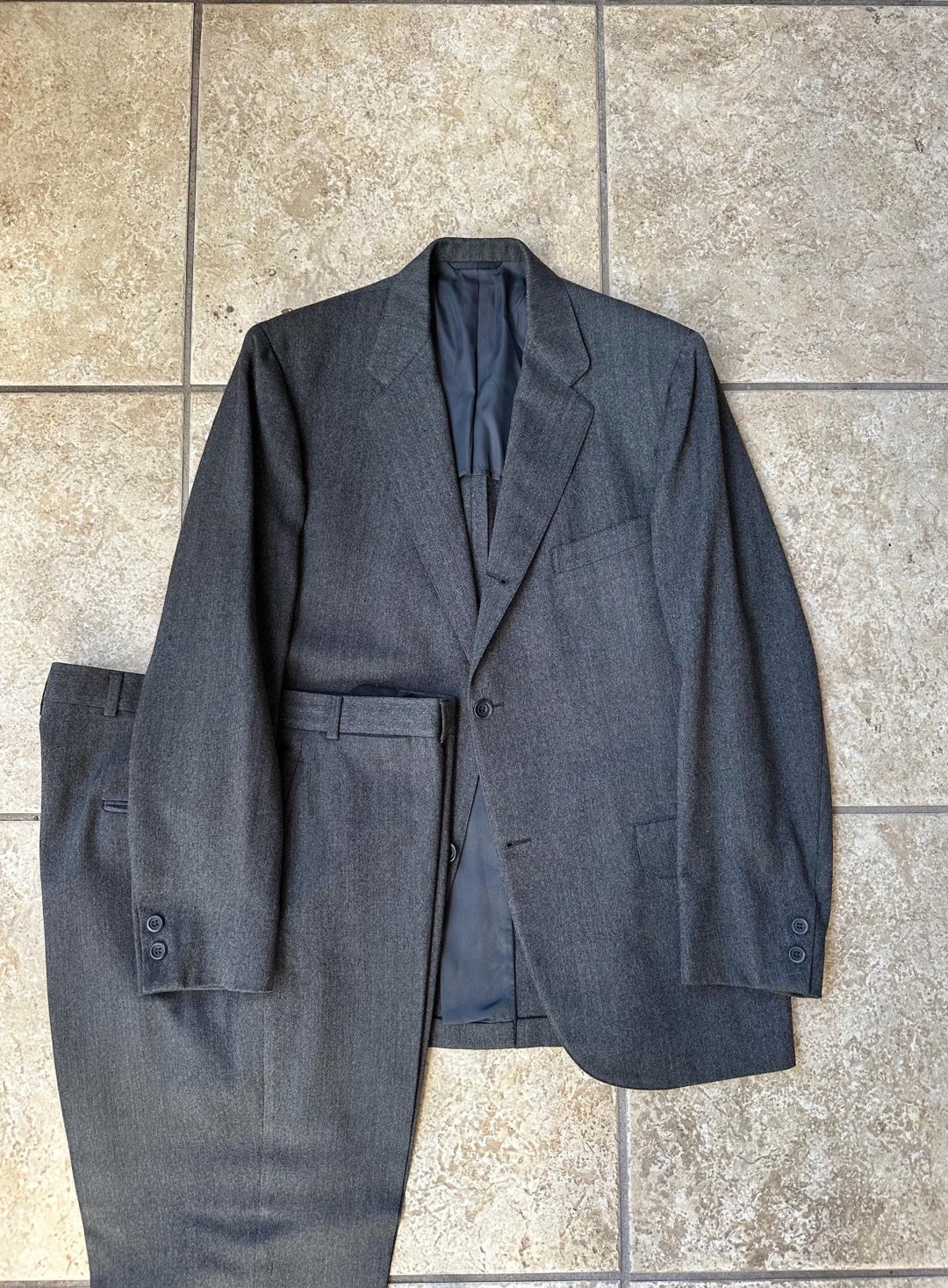 1960s SOUTHWICK Dark Gray Herringbone Flannel Wool Sack Suit | 39 40 ...