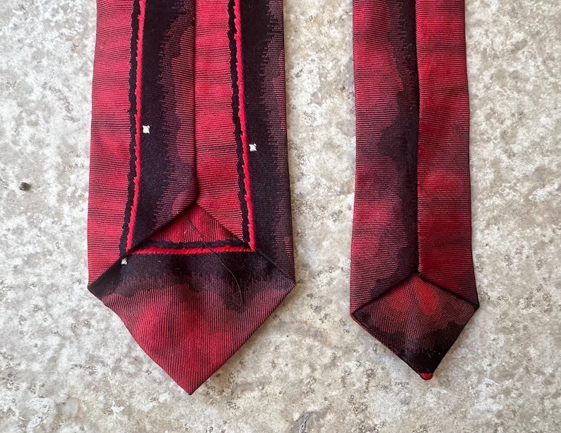 1960s Red & Black Atomic Silk Tie | Ivy League Trad - Etsy