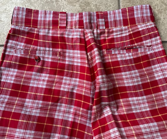 1970s BROOKS BROTHERS Red Plaid Bleeding Madras Cotto… - Gem
