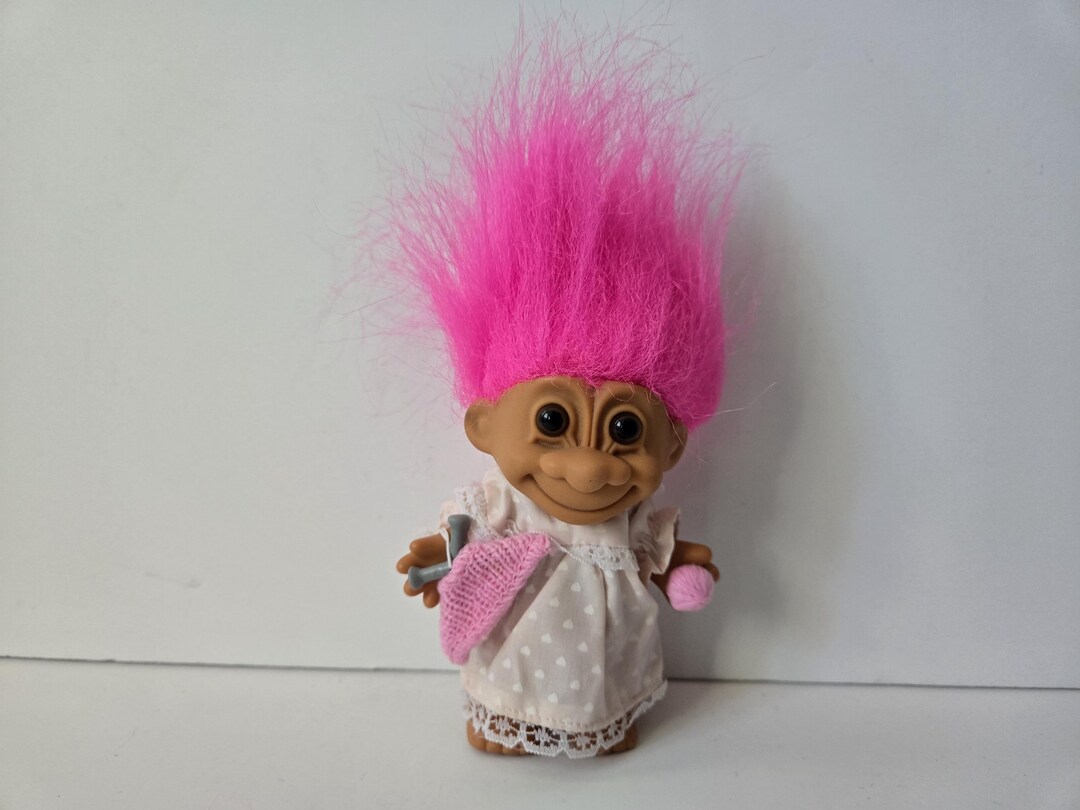 Vintage Russ Troll Doll, Grandma Knitting, 5 Trolls, Old Troll, Grandma ...