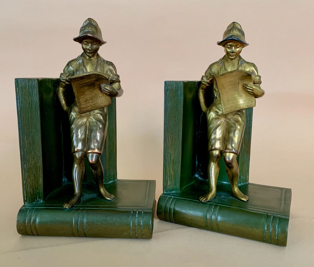 BOOKENDS: Newsboy Newspaper Paper Boy Library Journalist - Etsy