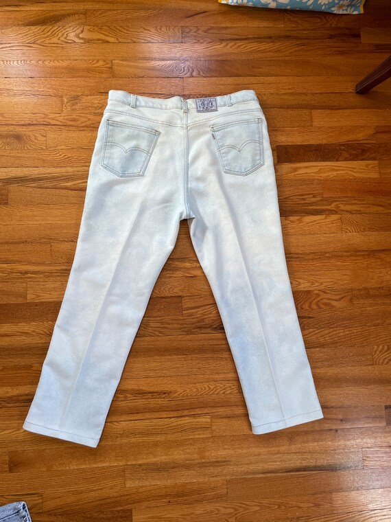 perfectly distressed and stained 80s/90s Levis Silver… - Gem