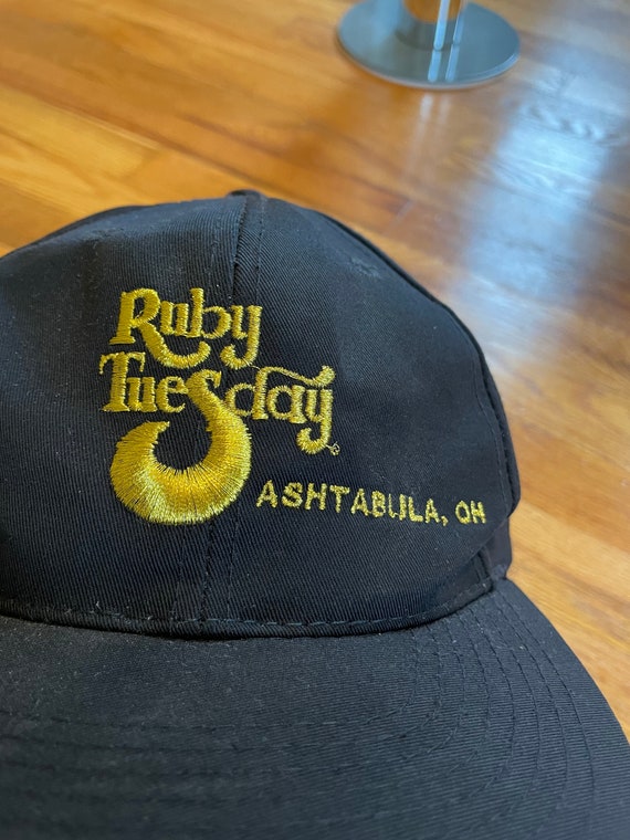 80s/90s Ruby Tuesday restaurant vintage snapback hat … - Gem