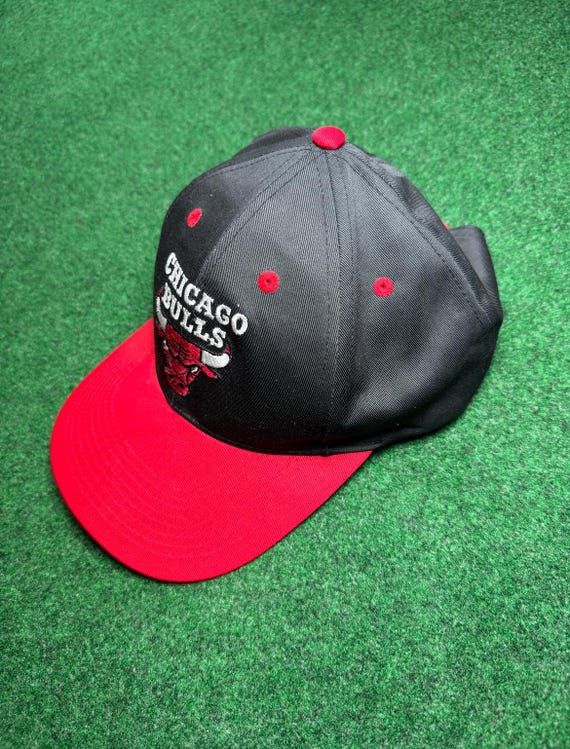 90s Chicago Bulls Michael Jordan era snapback hat vin… - Gem