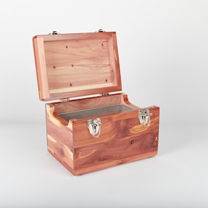 Cedar Executive Shoe Shine Box - Etsy