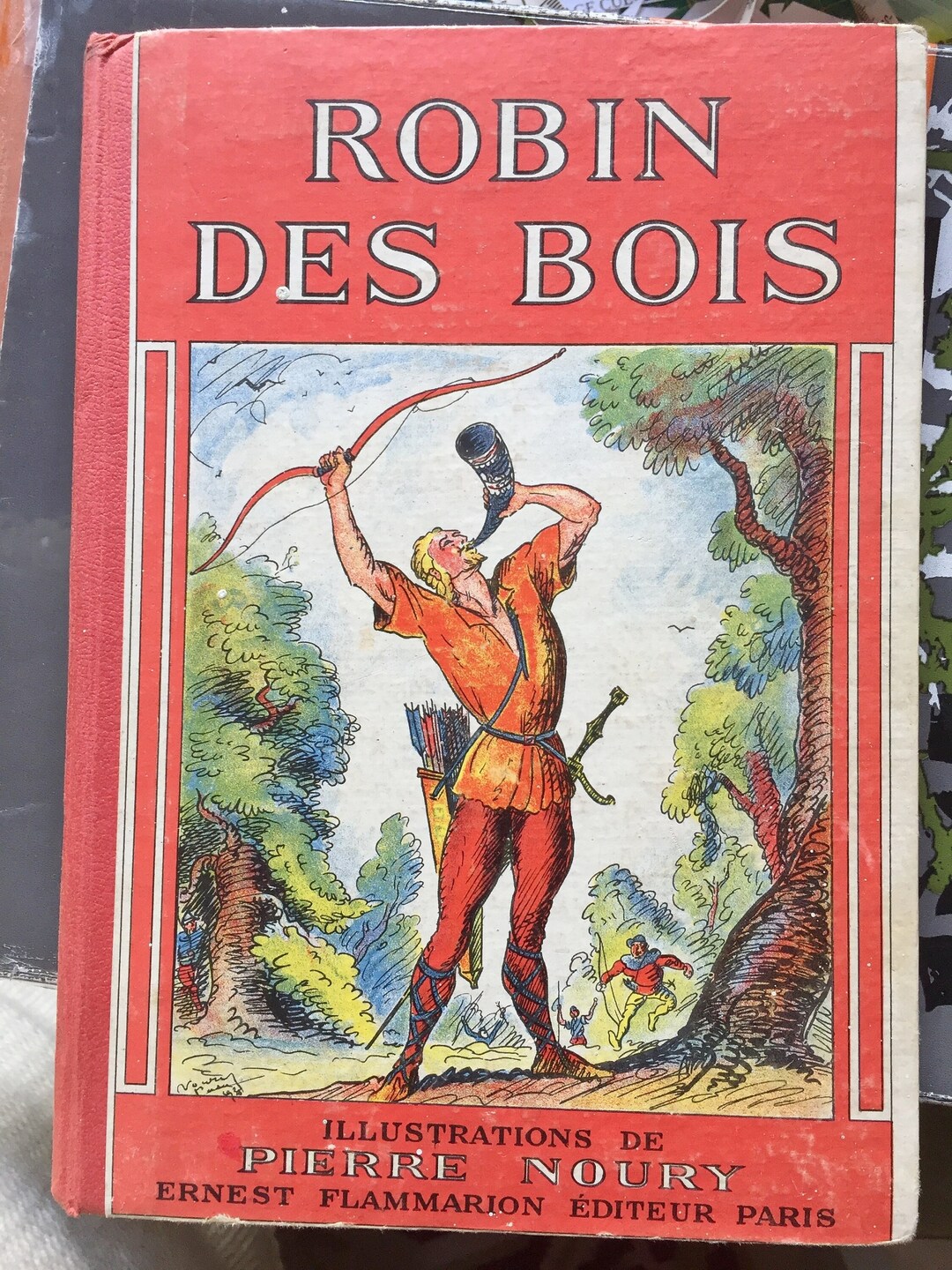 Vintage French Robin Hood Book, Robin Des Bois, Illustrations Pierre ...