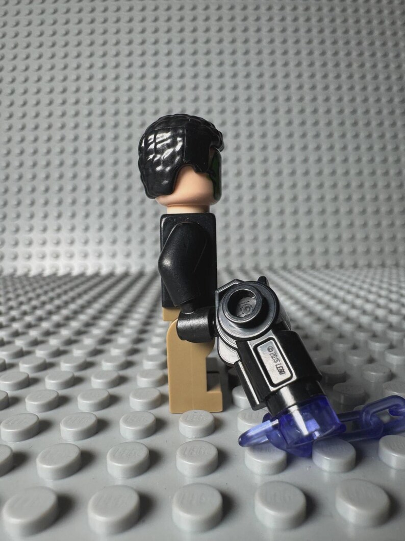 Lego Marvel -- 76082 Green Masked Robber Minifigure With Accessories - Etsy