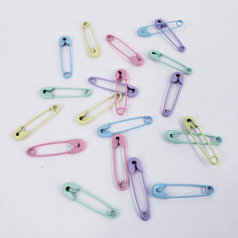 Set of 20 Mini Painted Decorative Safety Pins 5 Pastel Clrs Baby Shower ...