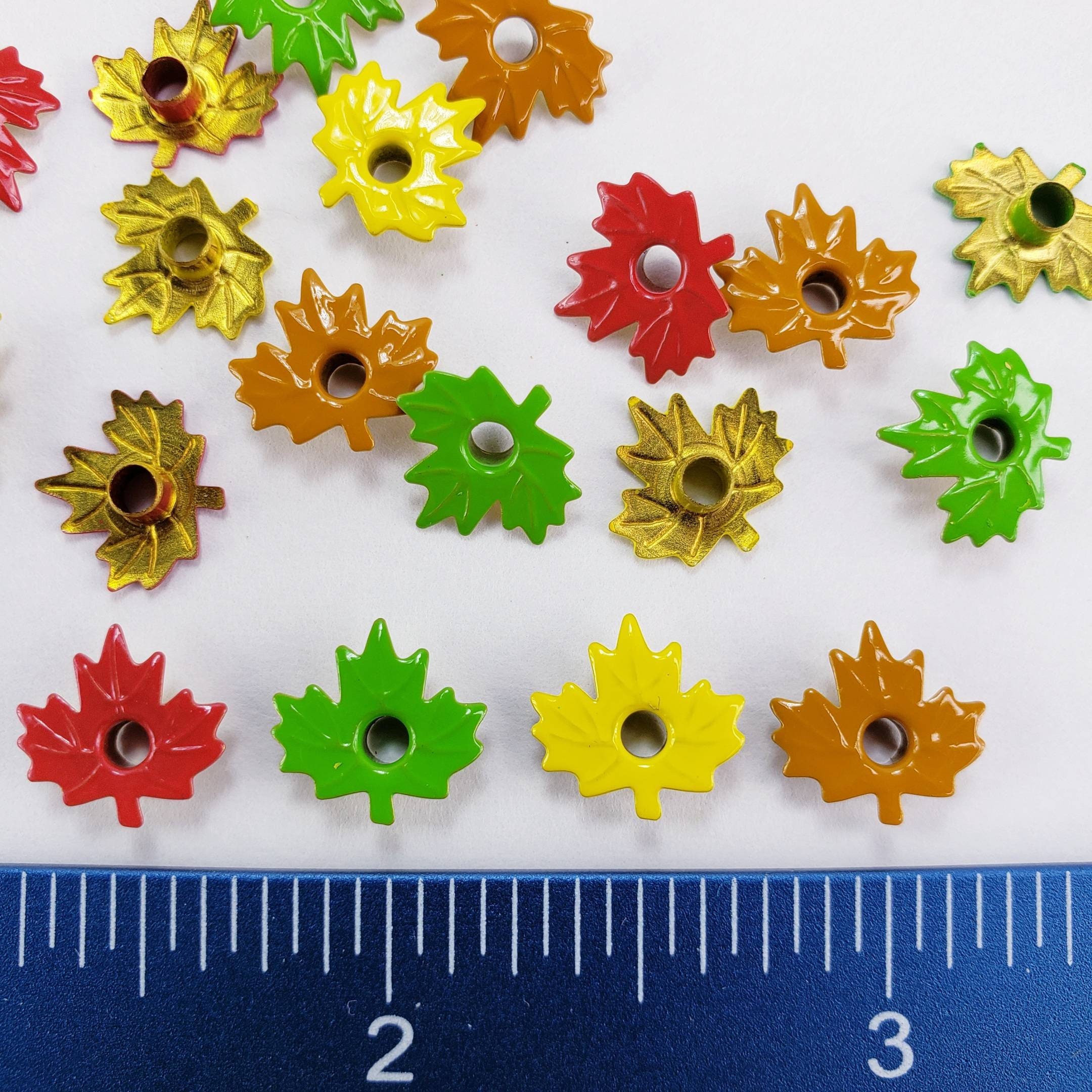 20 Maple Leaf Eyelets Autumn Fall Colors Scrapbooking - Etsy