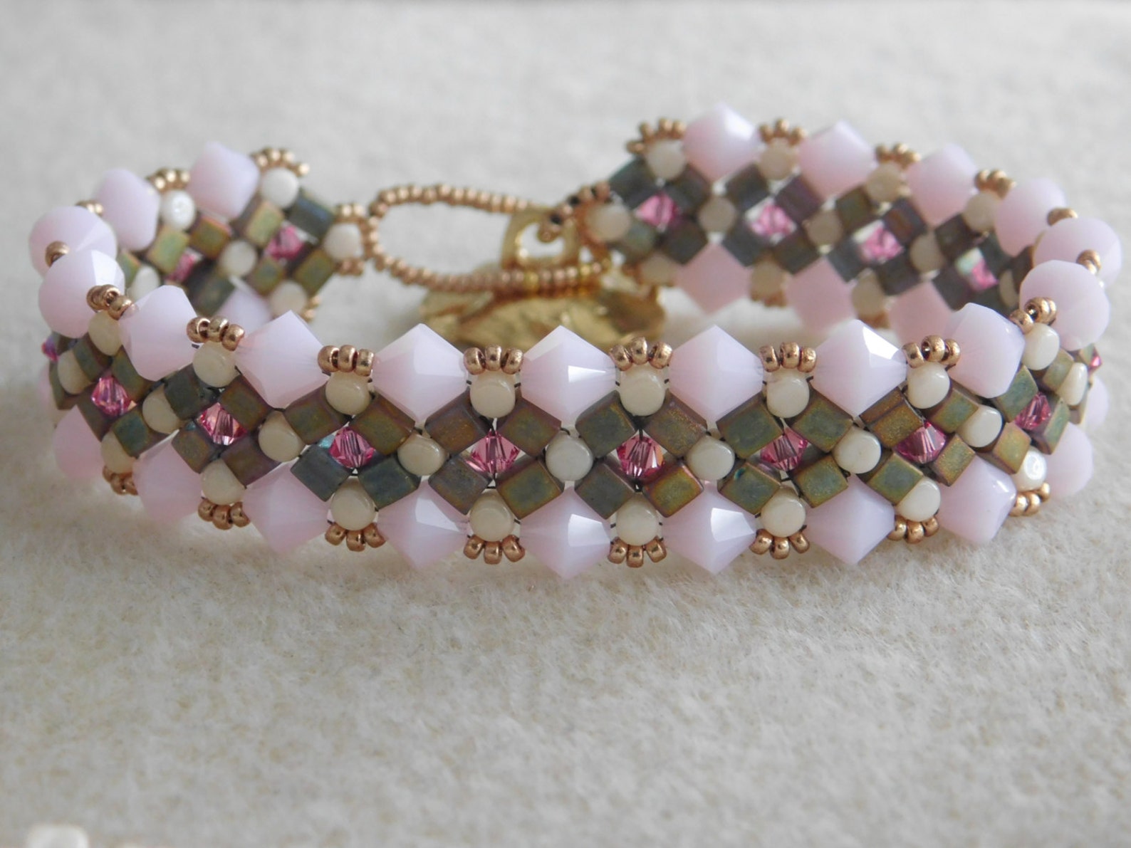 Beading Bracelet Tutorial, Beaded Bracelet Pattern, Peek a Boo Bracelet ...