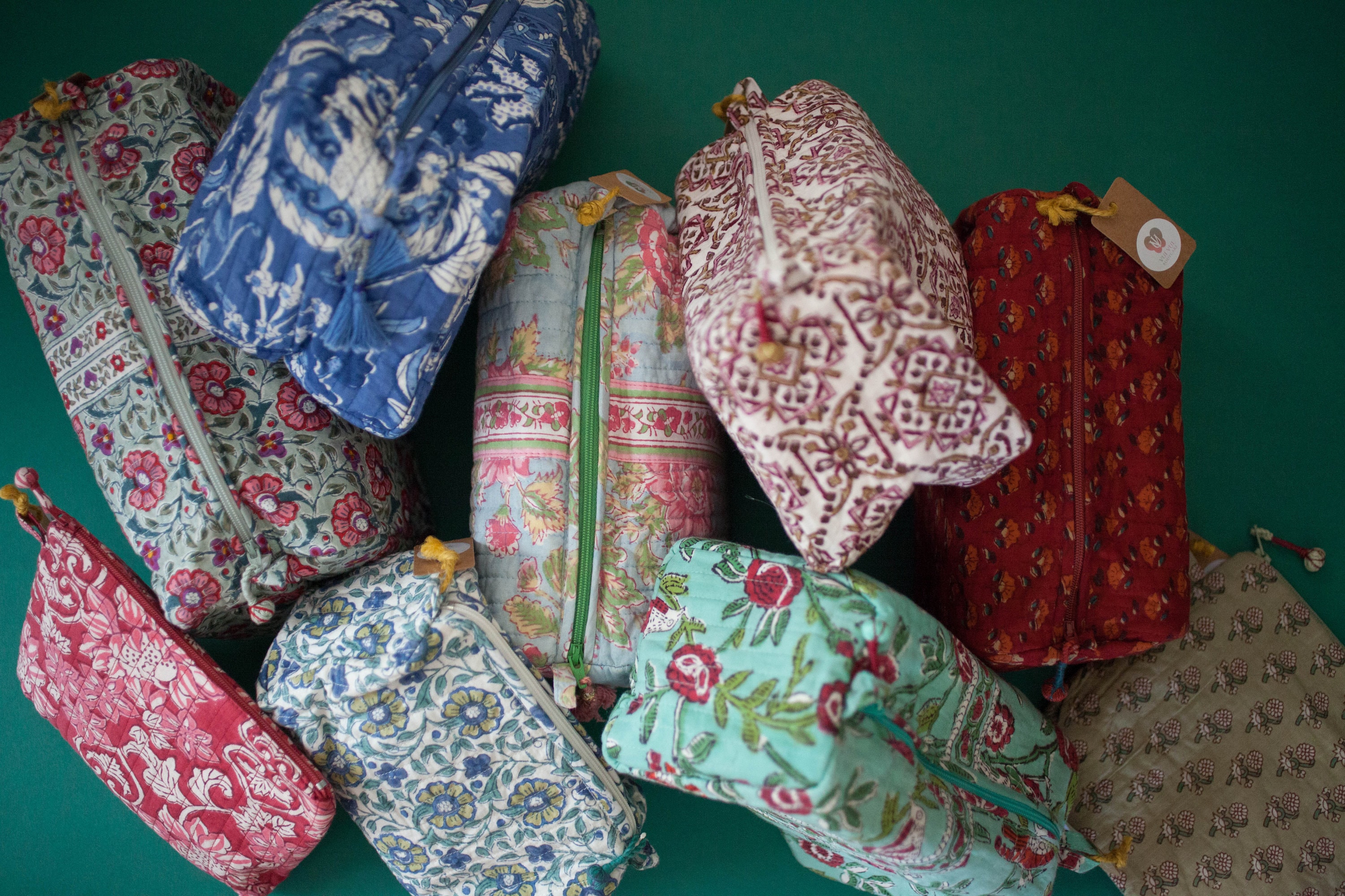 25 Free Toiletry Bag Patterns | Ahoy Comics
