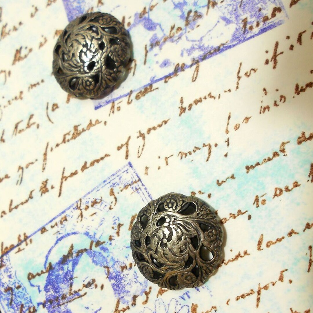 2 Pc Beautiful Floral and Vine Button, Open-work Detail, Vintage-look ...