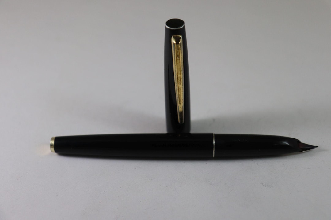 Vintage Pilot Fountain Pen Black Plastic Body Fine Nib Japan - Etsy