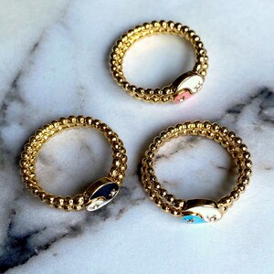 YIN YANG Bestie Rings Ring Set of Two Pink / Blue / White / Black Gold ...