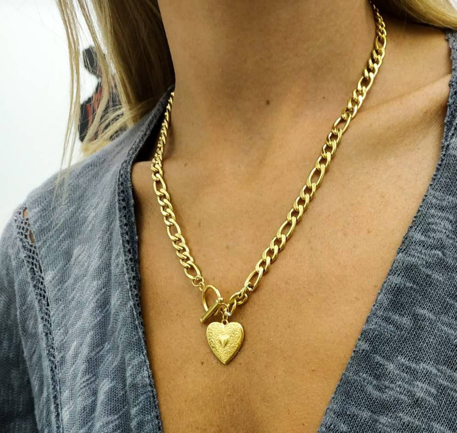 Heart Chunky Chain Necklace, Heart Pendant, Statement Necklace, Gold ...
