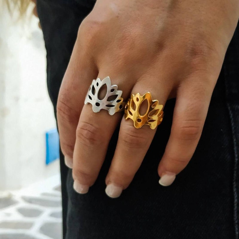 Silver Lotus Ring - Etsy