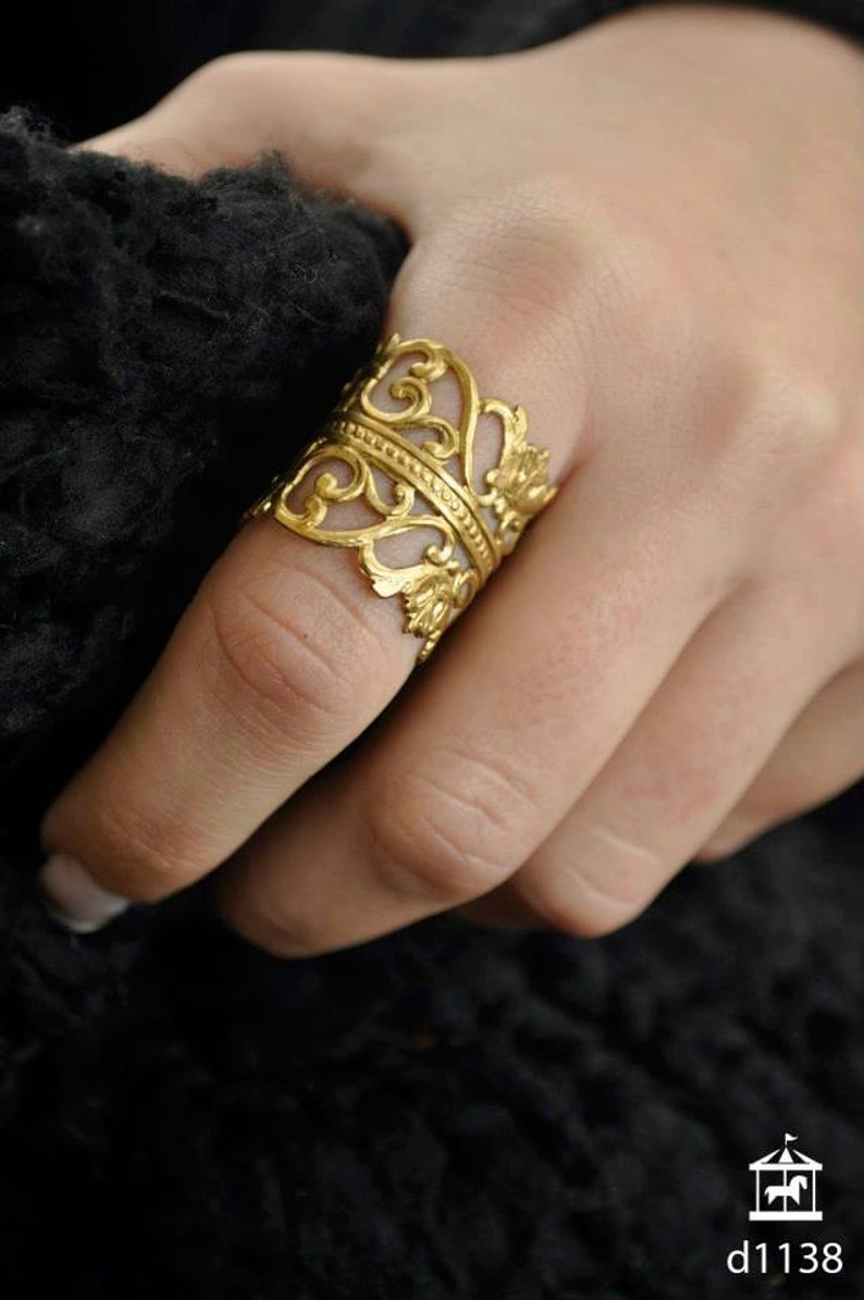 Flower Pattern Ring Perforated Ring Ring With Flowers Gold Flowers Ring ...