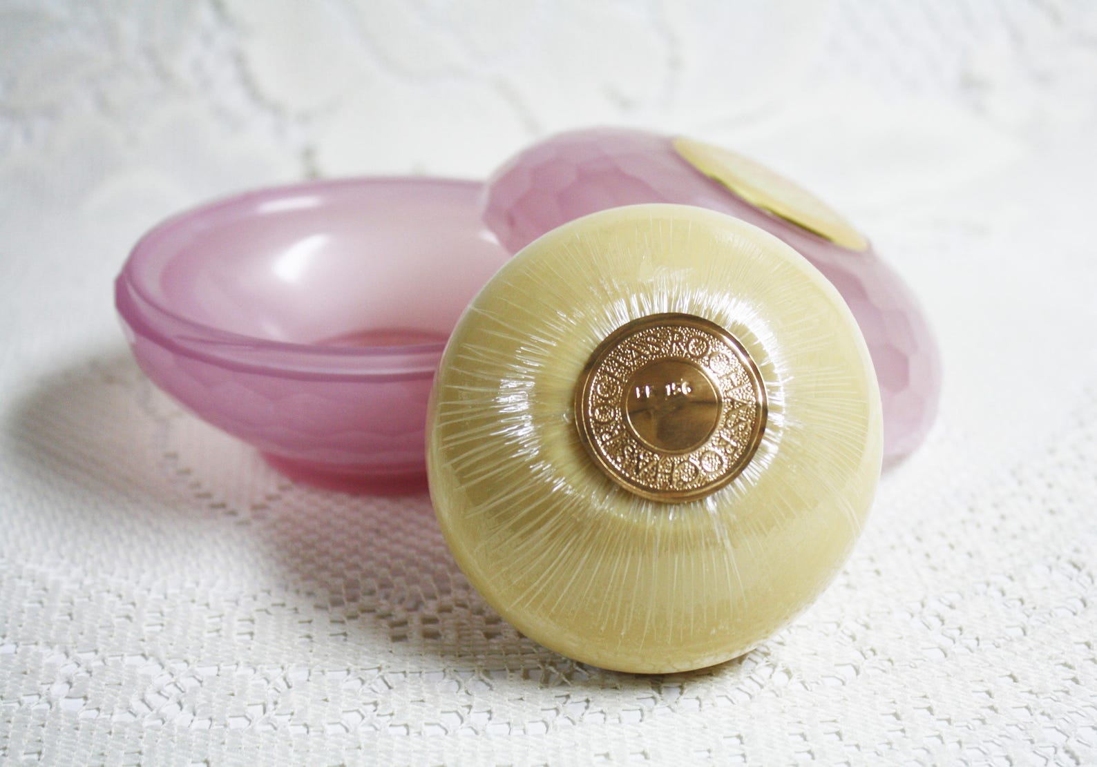 Vintage Rochas Lumiere Perfumed Soap, Rochas Paris Lumiere Savon ...