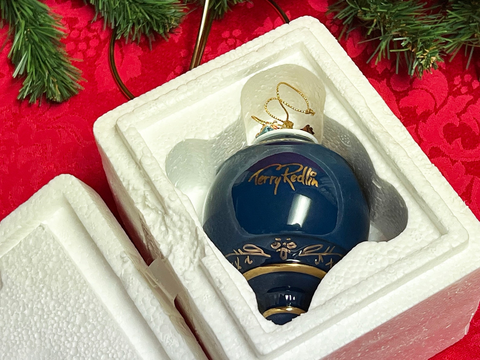 Terry Redlin Family Traditions 1999 Heirloom Porcelain Christmas ...