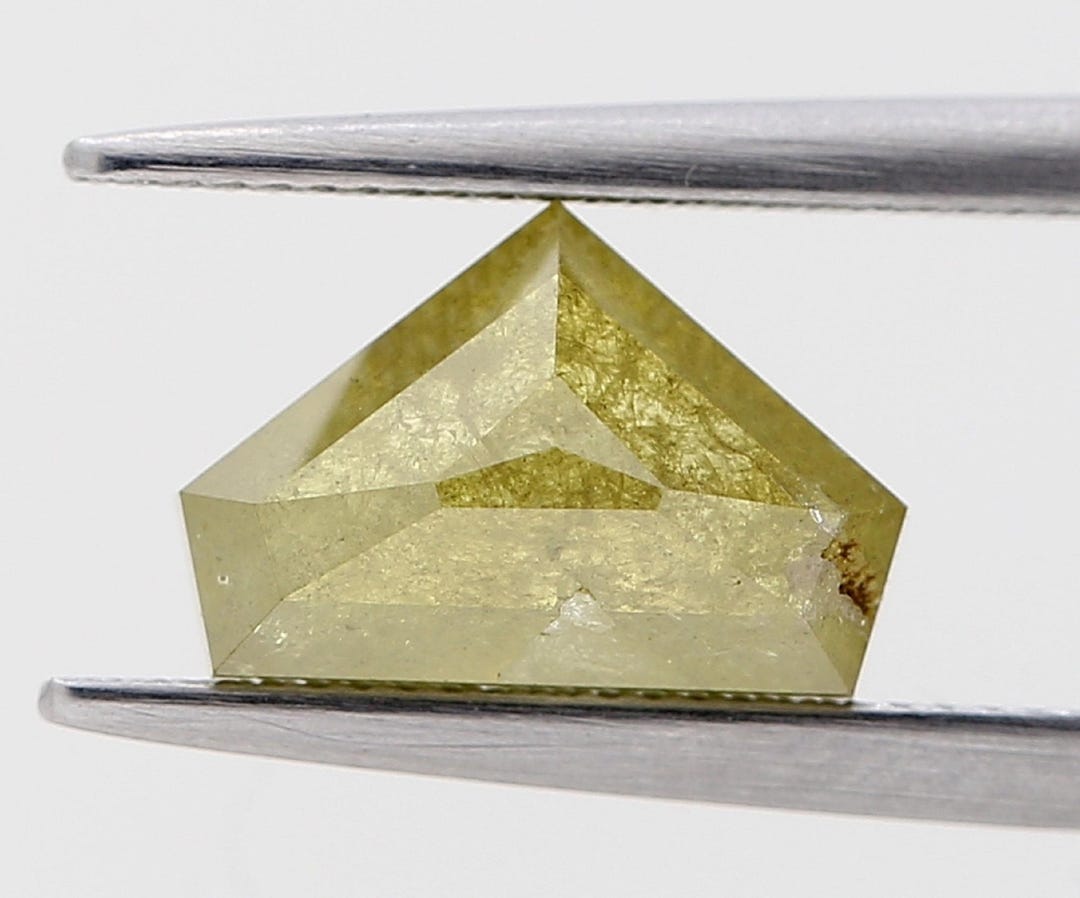 1.90carat, Pentagon Shape, Green Diamond, Brilliantcut Diamond, SI3 ...