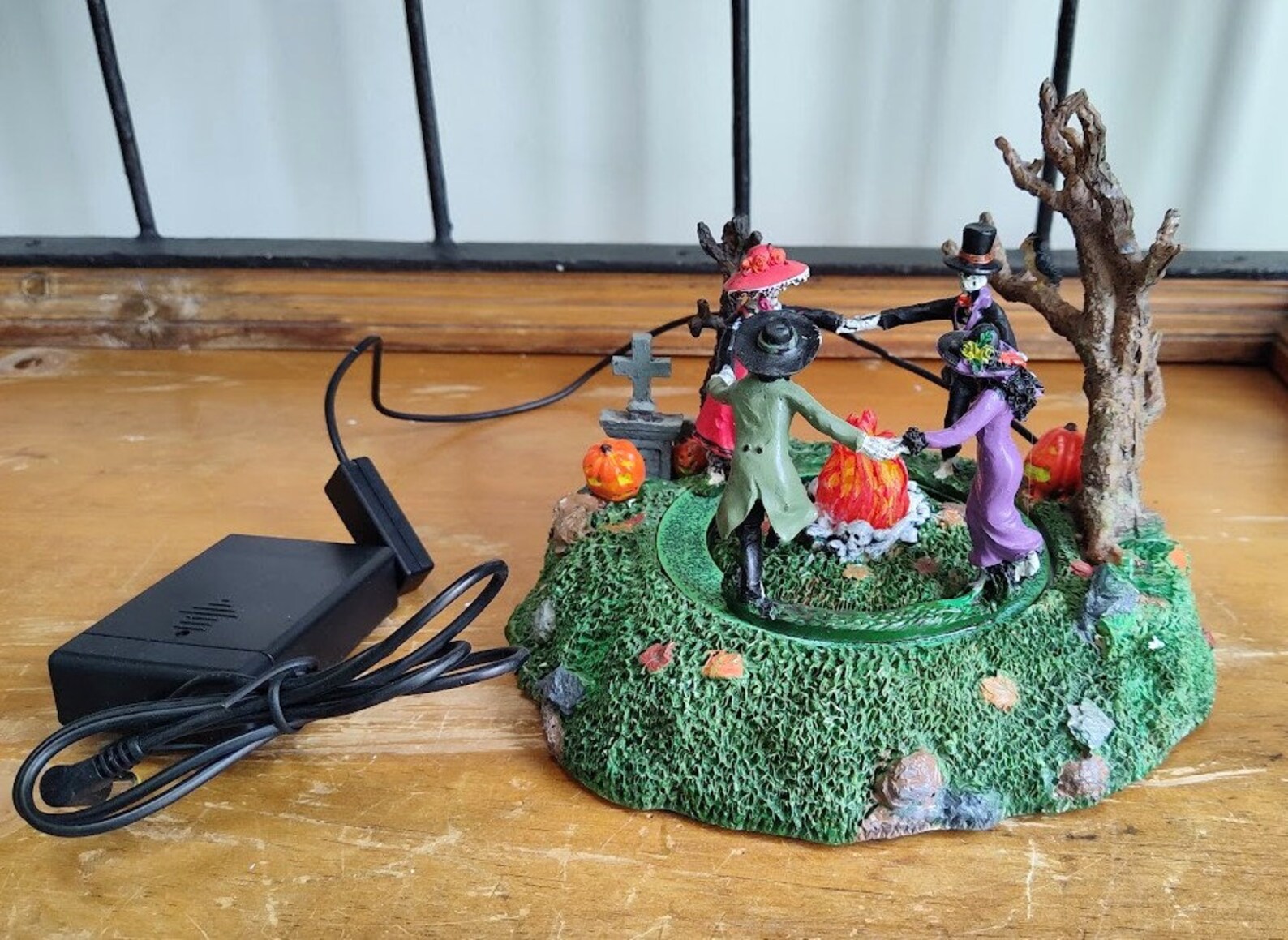 Lemax Spooky Town Collection "skeleton Jamboree" - Halloween Table ...