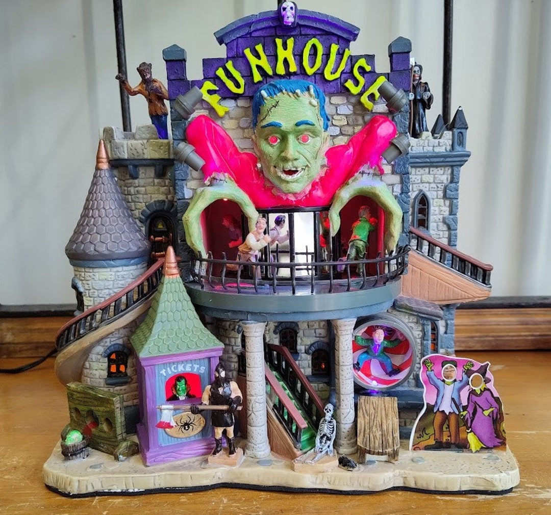 Lemax Spooky Town Collection Spooky Town Funhouse New in Box! Halloween ...
