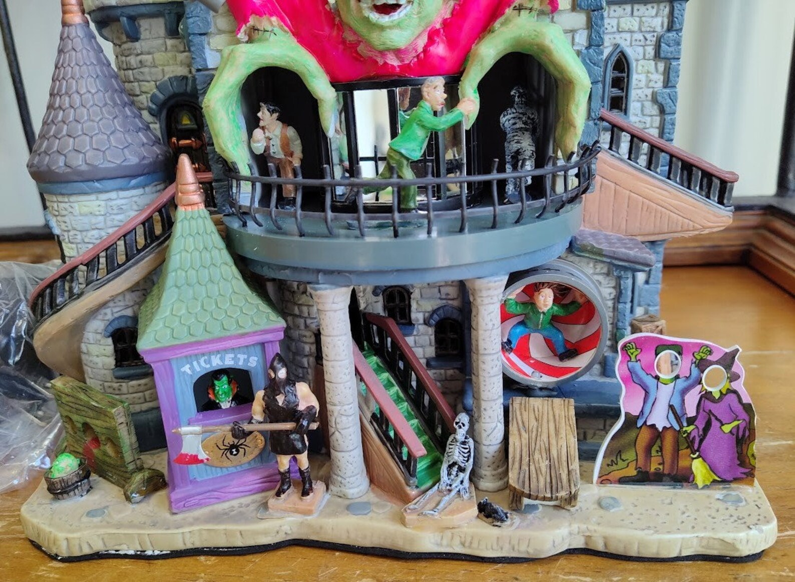 Lemax Spooky Town Collection Spooky Town Funhouse New in Box! Halloween ...