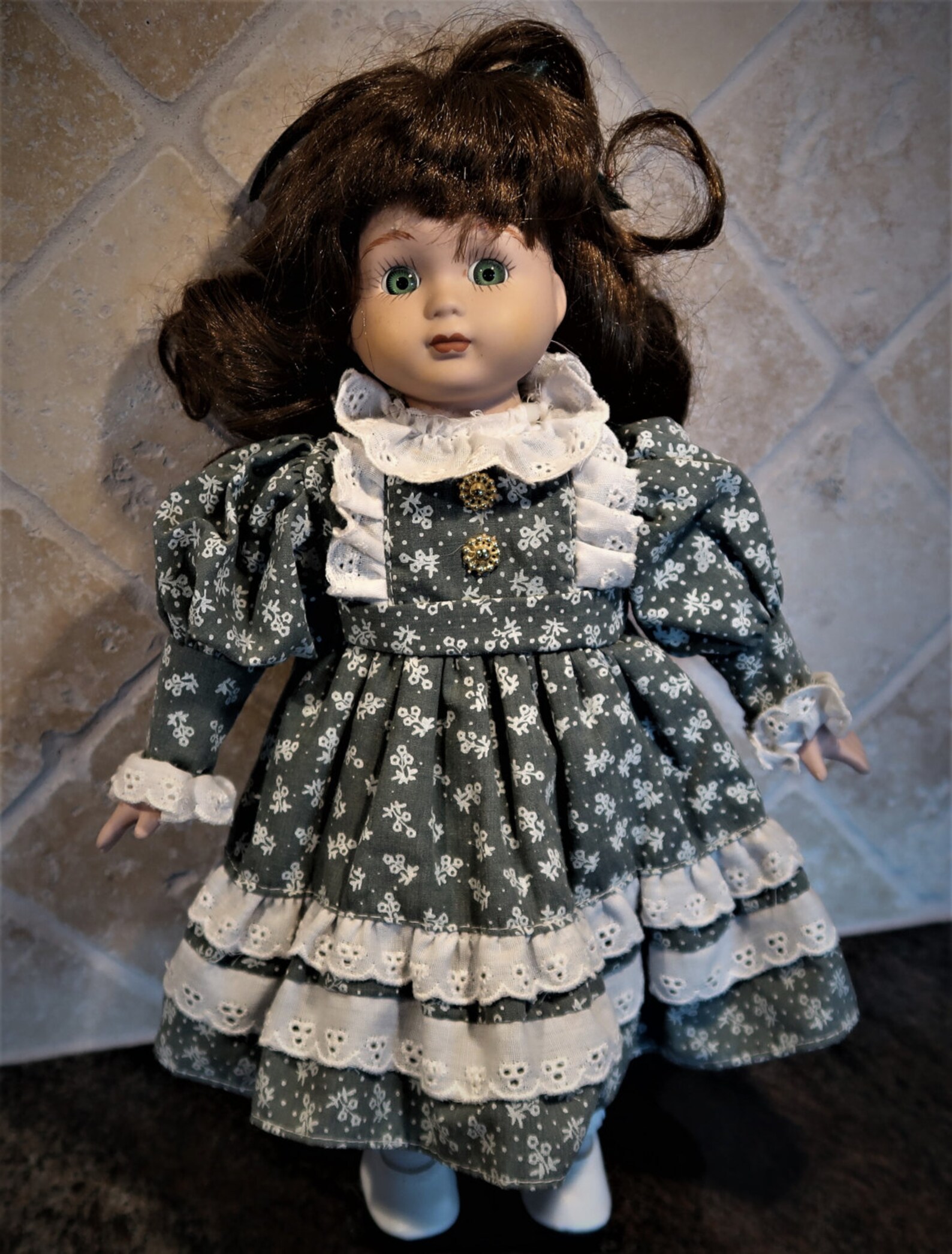 Vintage Porcelain and Cloth Doll With Green Eyes and a Green - Etsy