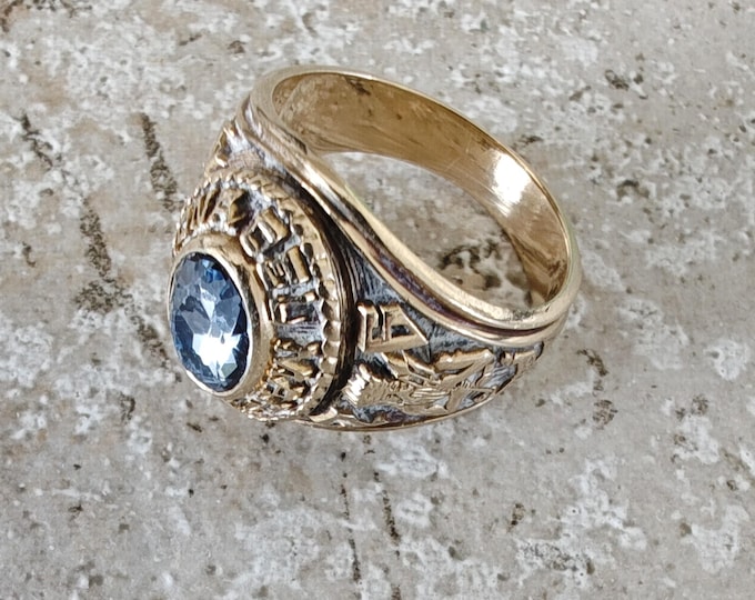 Vintage 1976 Women's Solid 10K Gold High School Class Ring Size 6 With ...