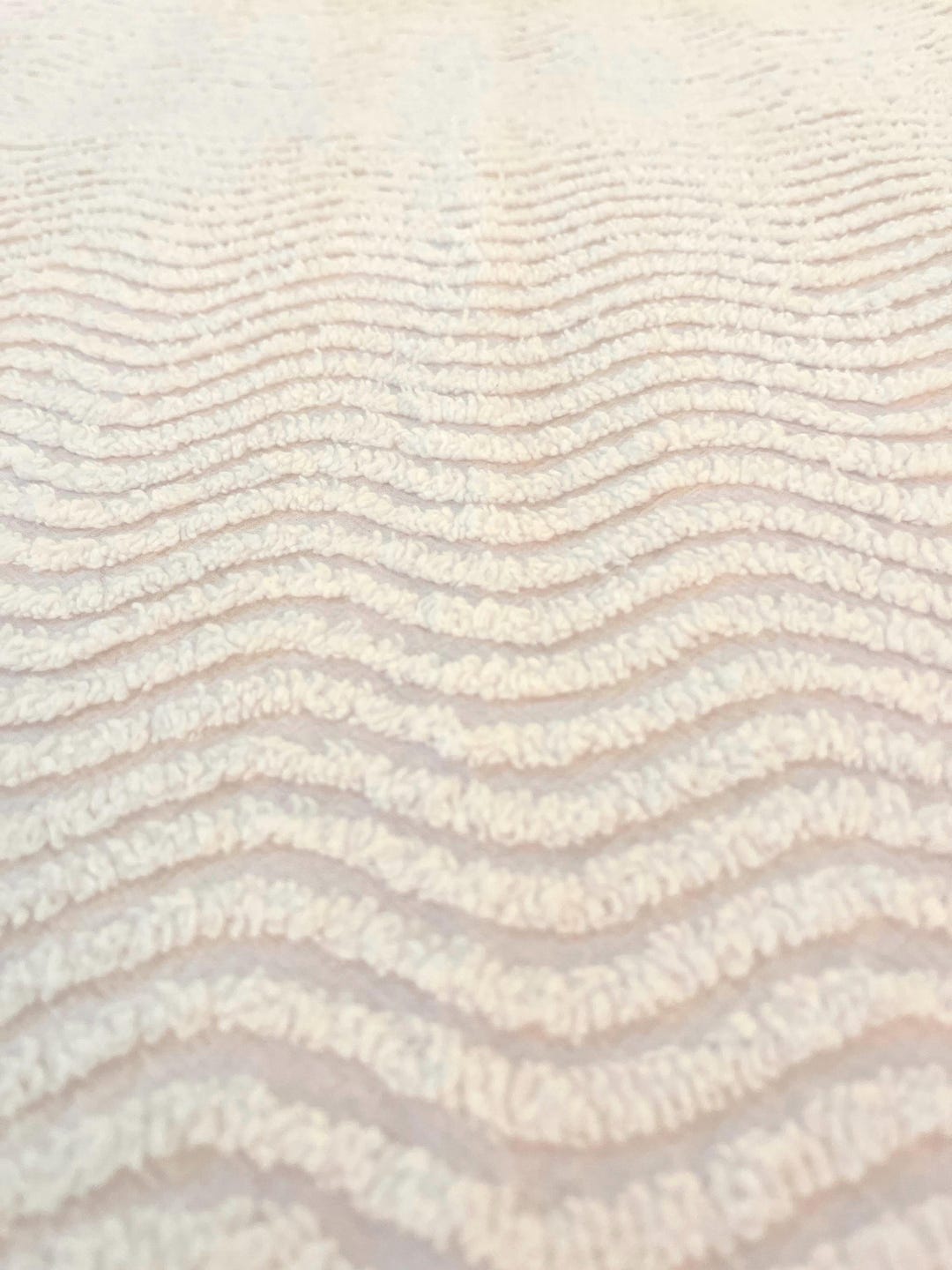 Plush 27x 24 Vintage White on White Wavy Lines Chenille Bedspread ...