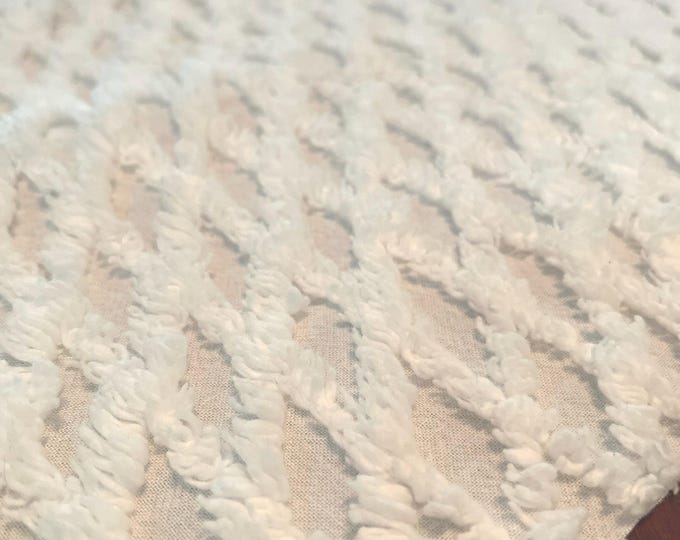 Plush 26”x 30” Vintage White Crisscross Chenille Bedspread Fabric Piece ...