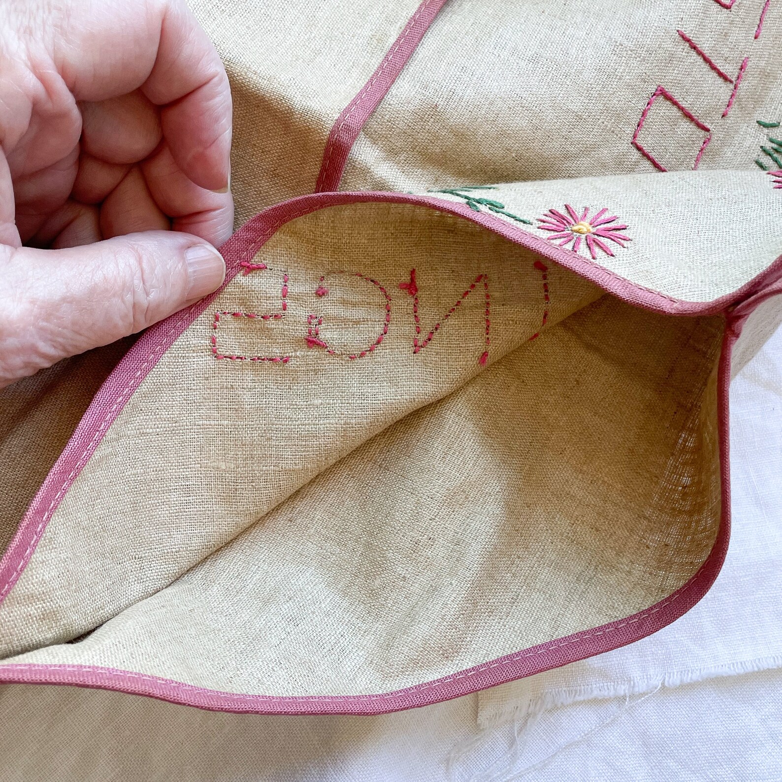 Vintage Hand Embroidered Linen Hanging Pouch, Mending Stockings Decor ...
