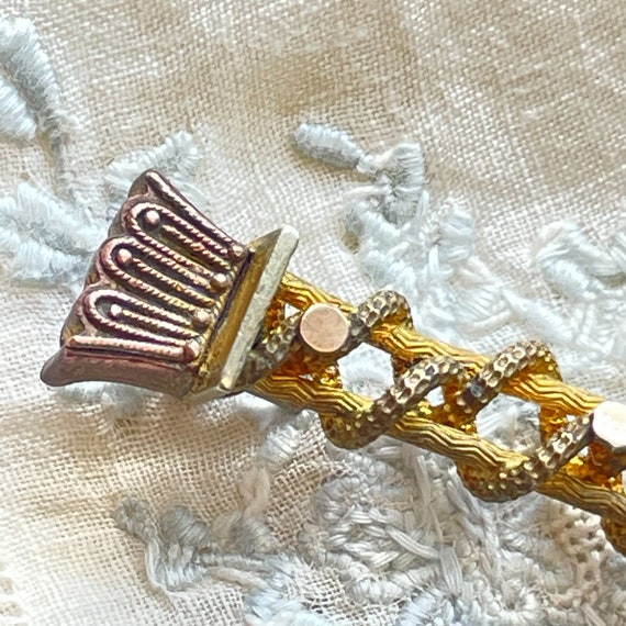 Antique Victorian/Edwardian Bar Brooch Swirl Details - Gem