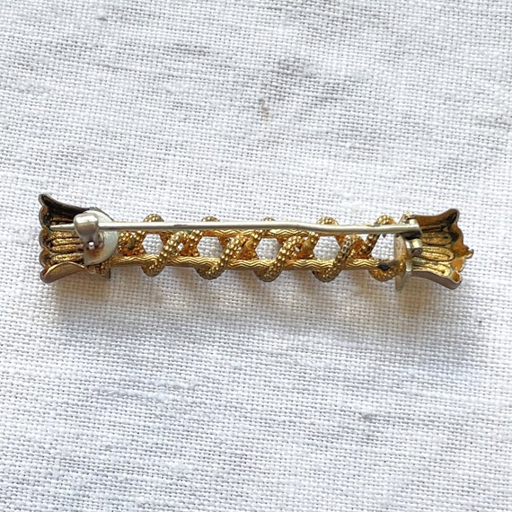 Antique Victorian/Edwardian Bar Brooch Swirl Details - Gem