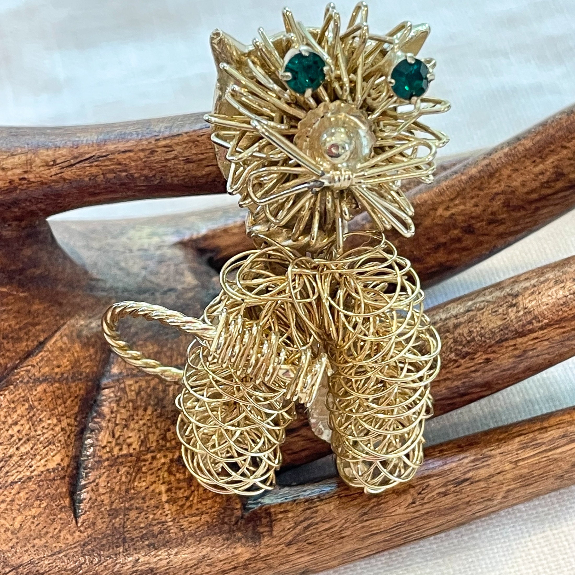 Adorable MCM Modernist Gold Tone Cat Brooch, Wire Pin Green Rhinestone ...