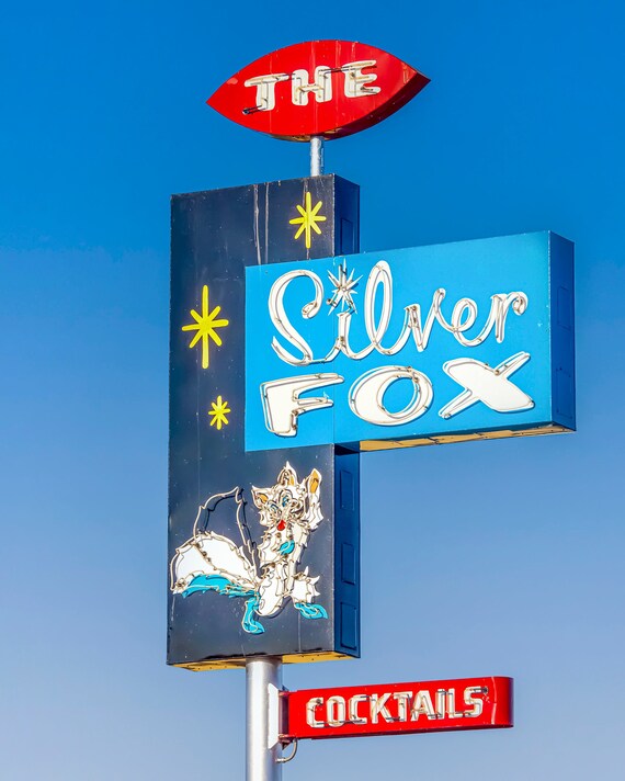 The Silver Fox Starlite Lounge Vintage Neon Sign Photo - Etsy